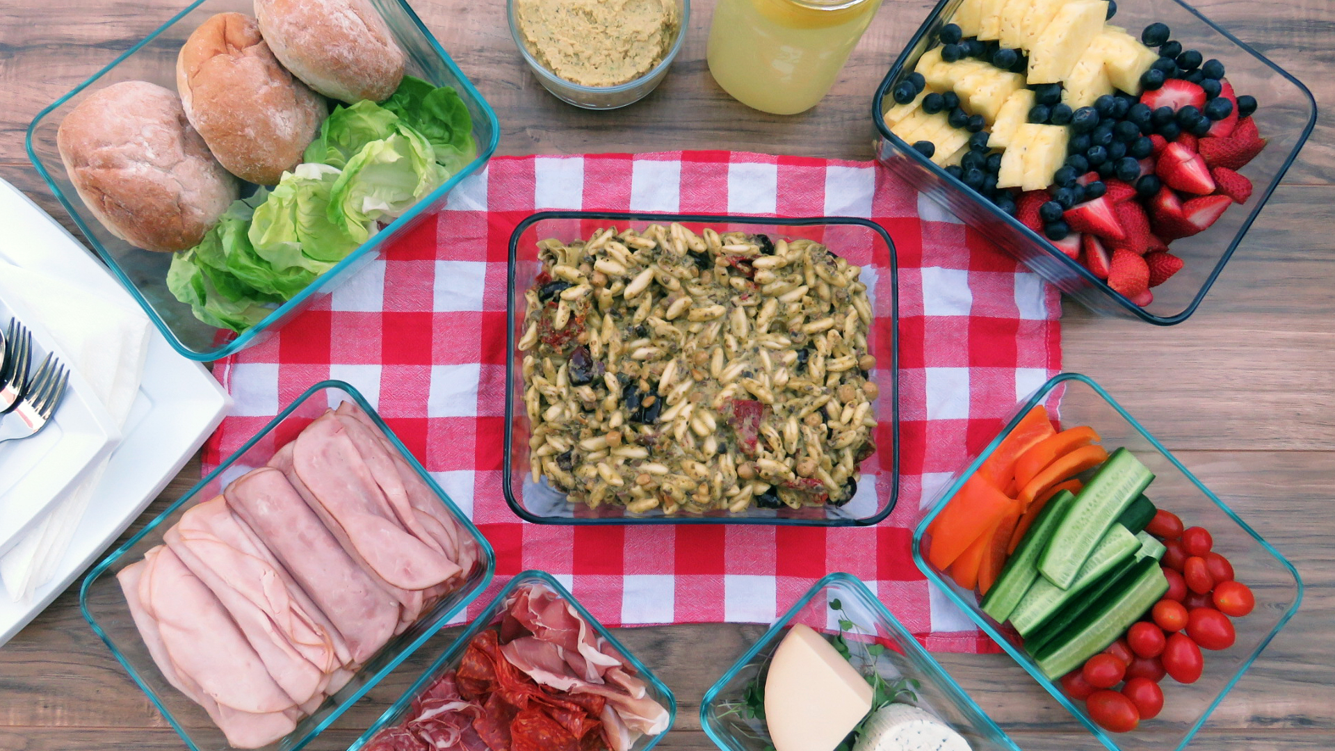 Packing the perfect picnic | The GoodLife Fitness Blog