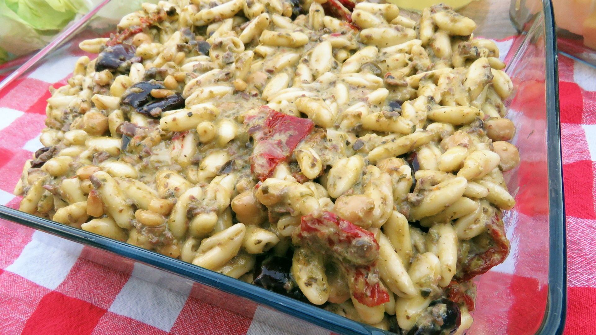 Mediterranean pasta salad | The GoodLife Fitness Blog