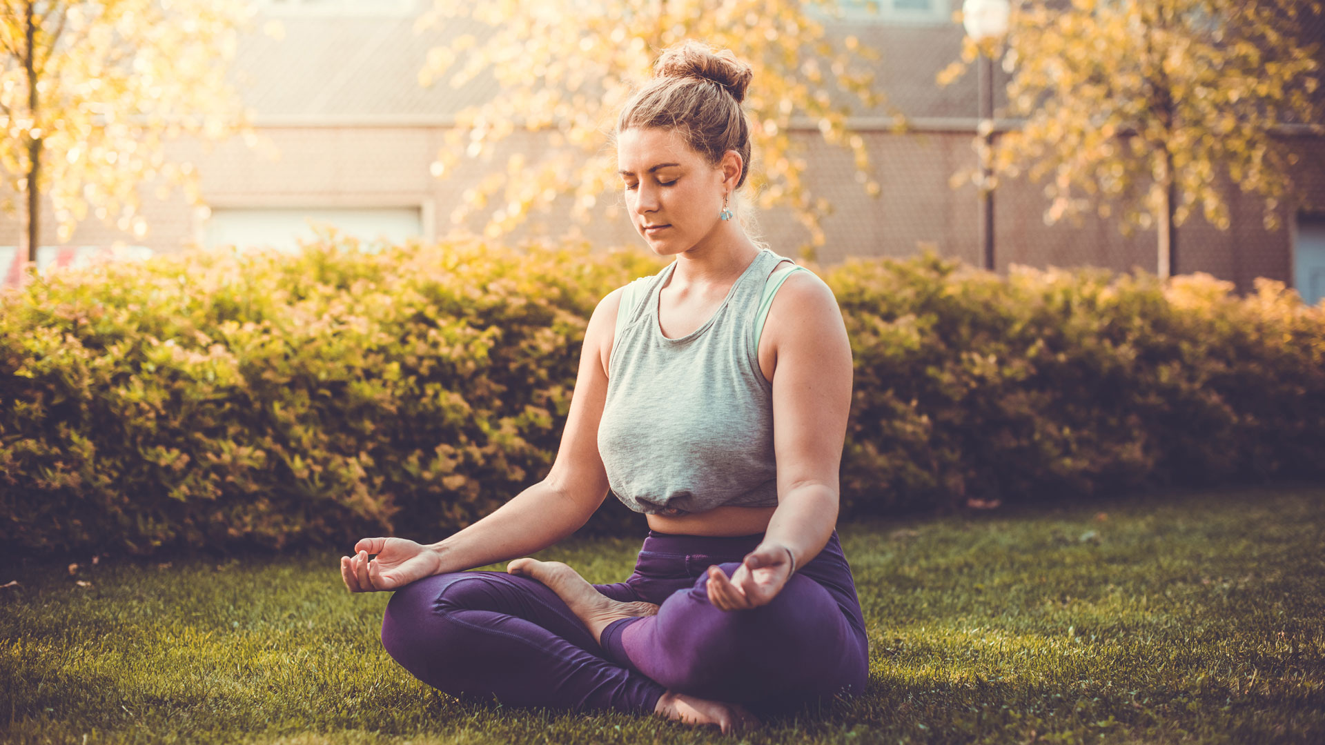 Energizing yoga: The 10-minute pick-me-up | The GoodLife Fitness Blog