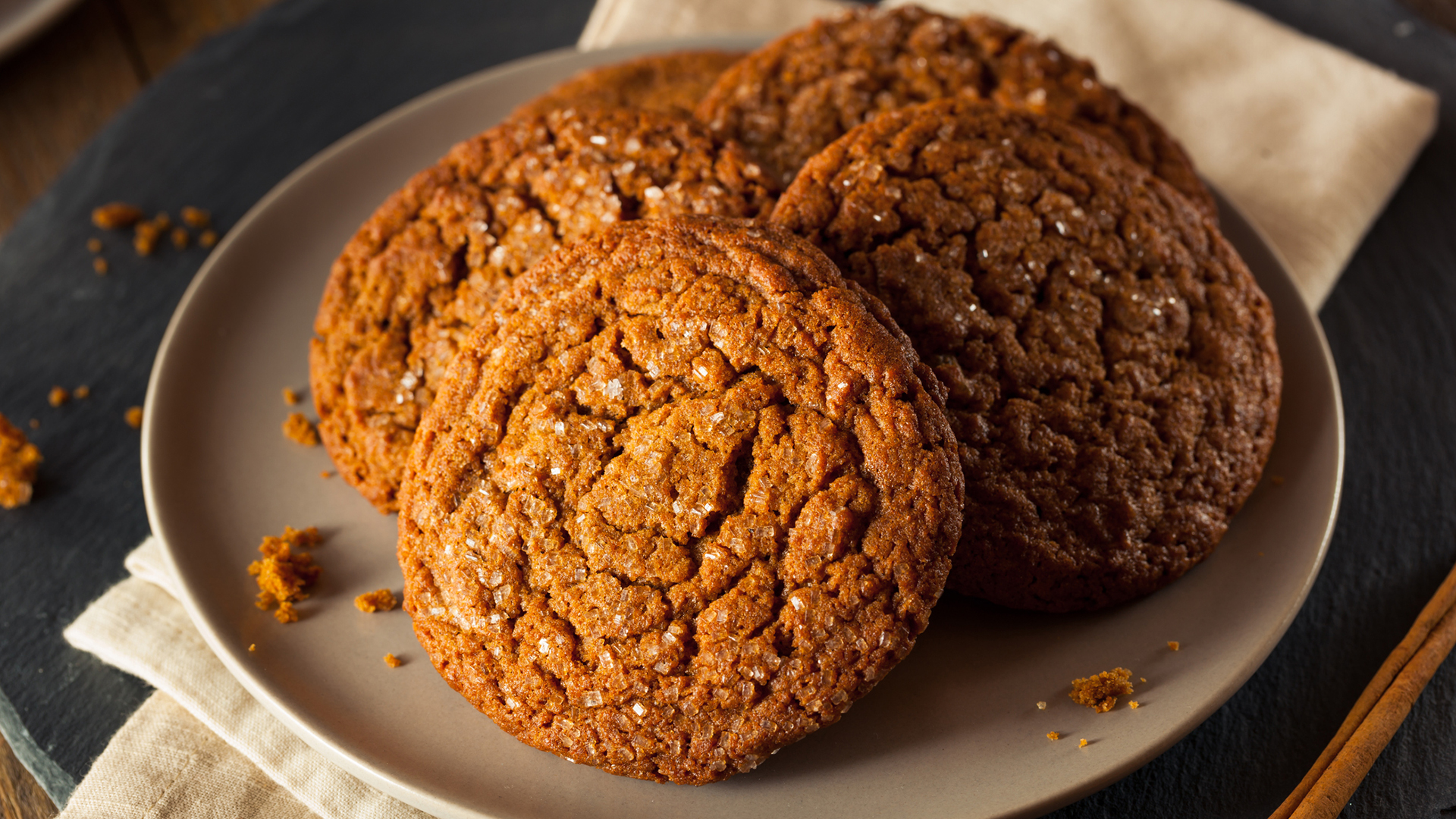 Ginger molasses cookies | The GoodLife Fitness Blog