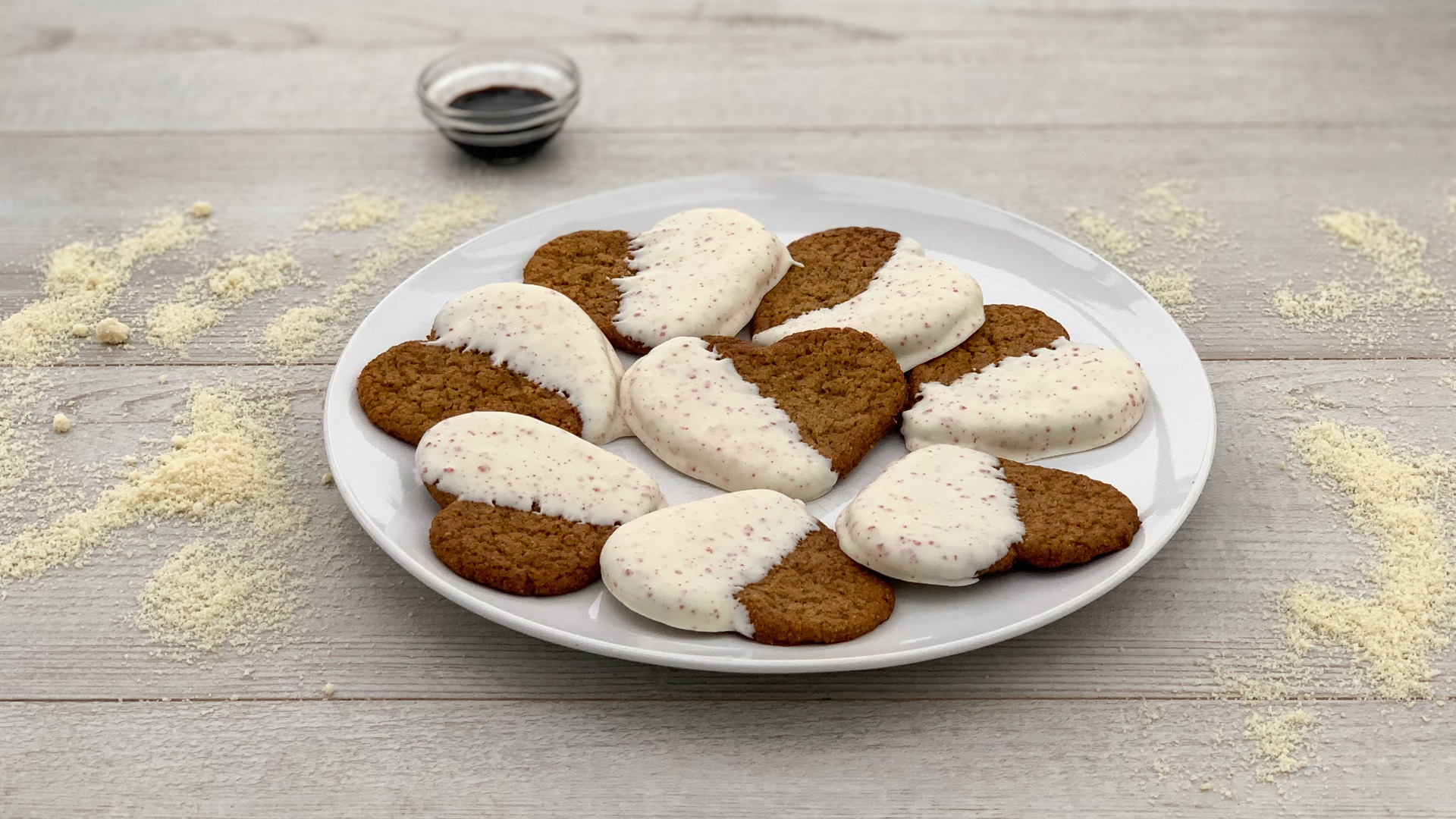 Ginger snap cookies | The GoodLife Fitness Blog